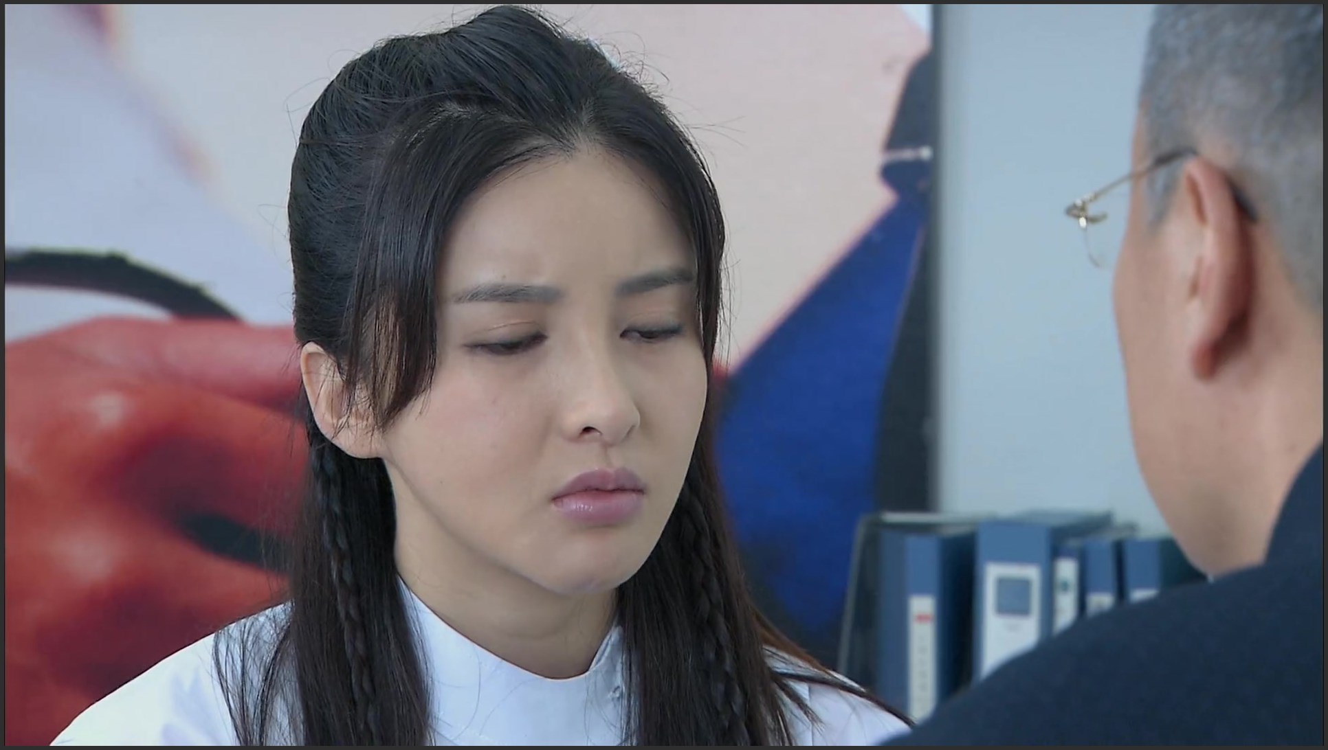 影视:总裁到海岛游玩,发现一女孩竟和自己亡妻长得一模一样