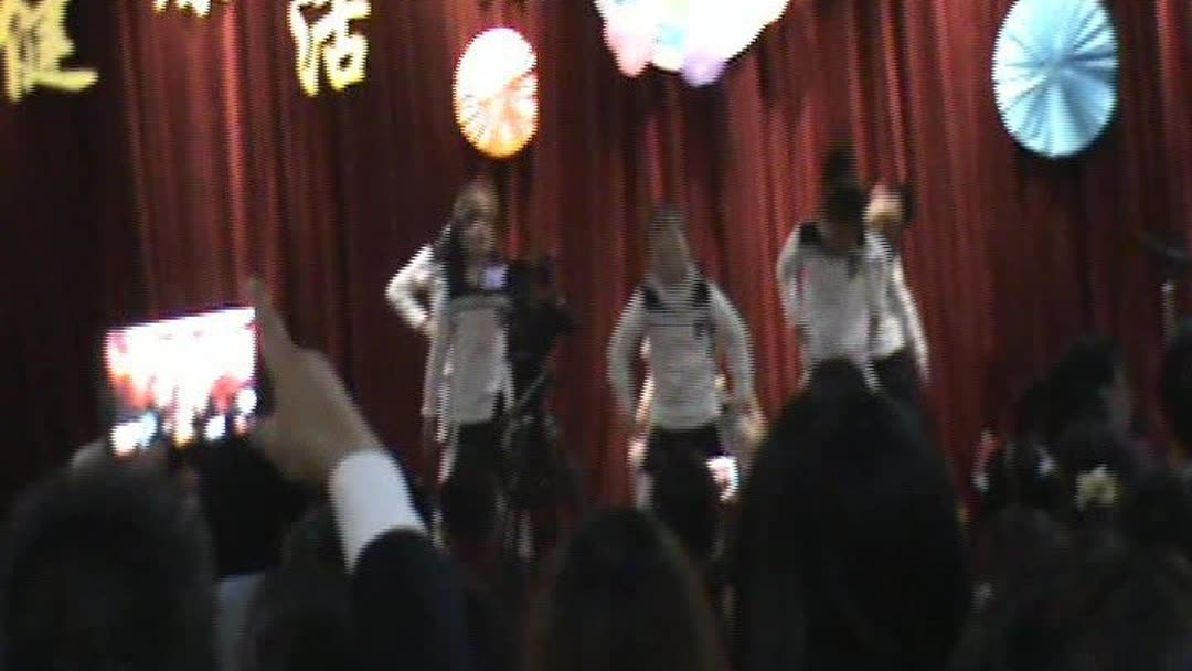 小学生技巧啦啦操表演