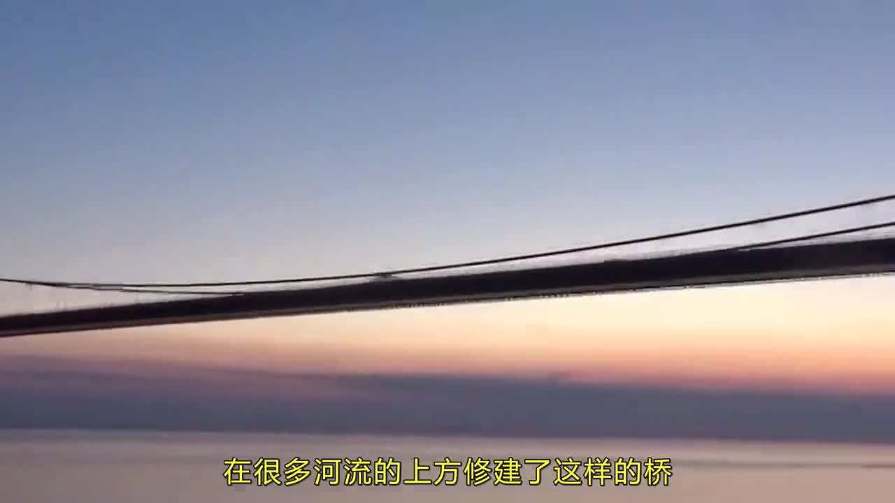 中国"最神奇"的一座桥,桥梁向下凹凸不沾地,却异常坚固牢靠
