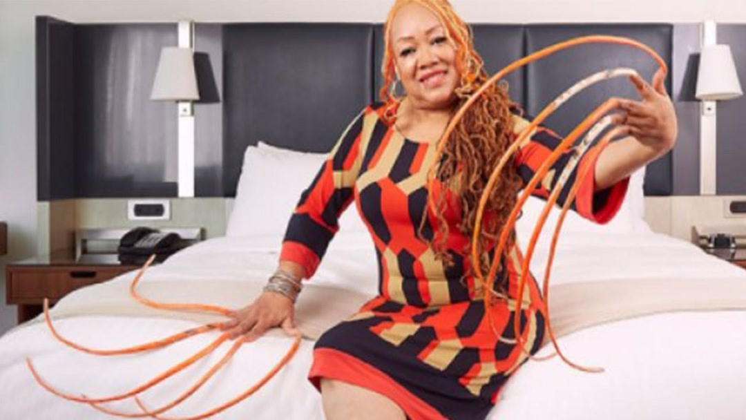 盘点3个最奇葩的人!20年不剪指甲,获吉尼斯世界纪录!