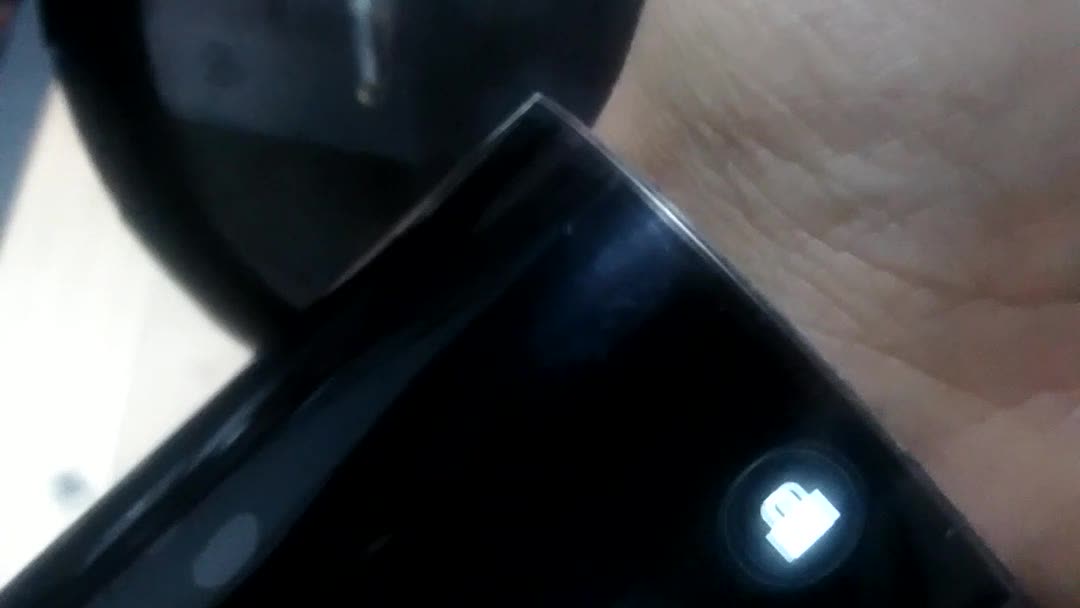 突破传统设计,实用功能兼并,一部腕上的环形270°智能手机。