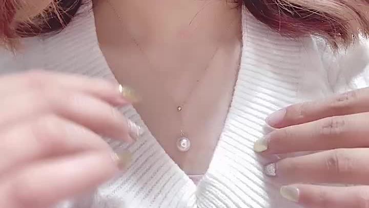 最近爱上了珍珠,可能因为蚌忍受痛苦打磨而成的