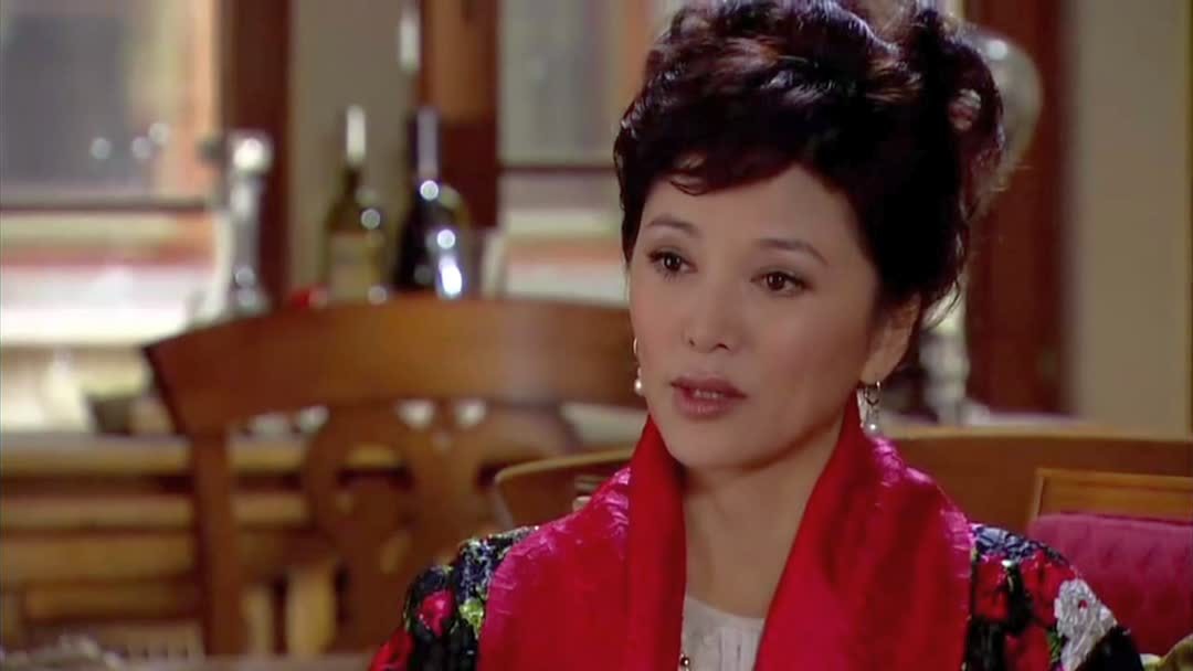 三十而嫁:阔太太送信用卡,一说到买房条件,儿媳脸色难看得很