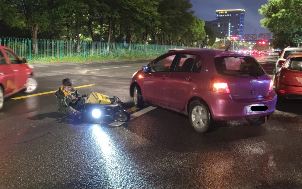 电动自行车逆行与我发生碰撞