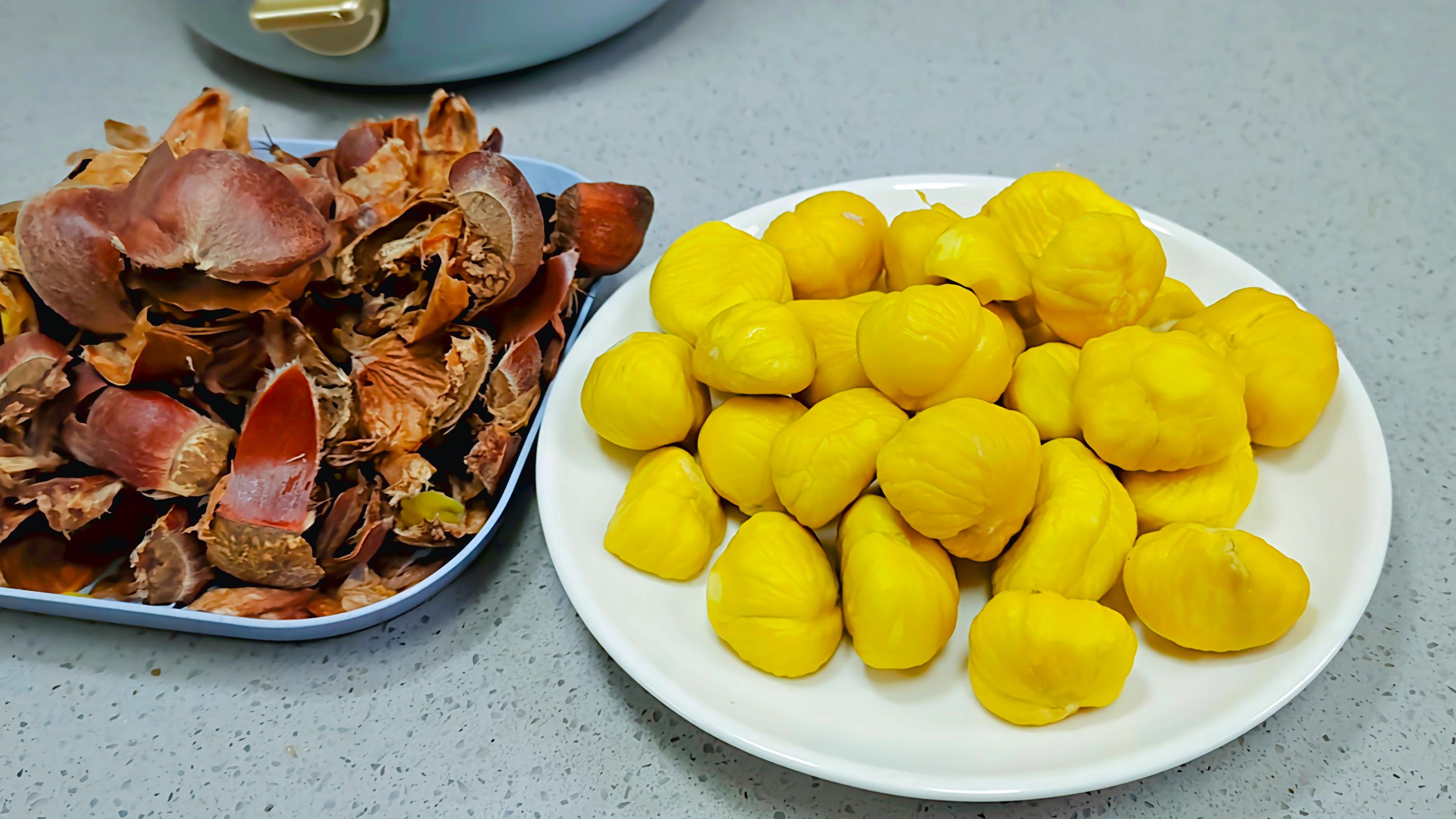 生板栗去壳原来这么简单,找到这个“小机关”3秒剥一个,真实用