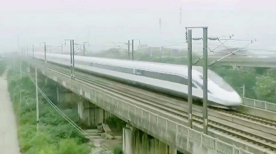 它作为全球最发达国家,为何迟迟不修建高铁,看完你就知道了