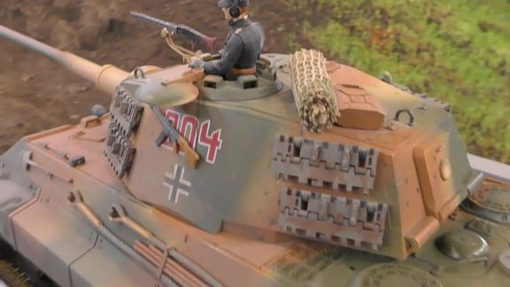 仿真坦克模型,近距离看,才能看清细节,这个型号看着真熟悉!