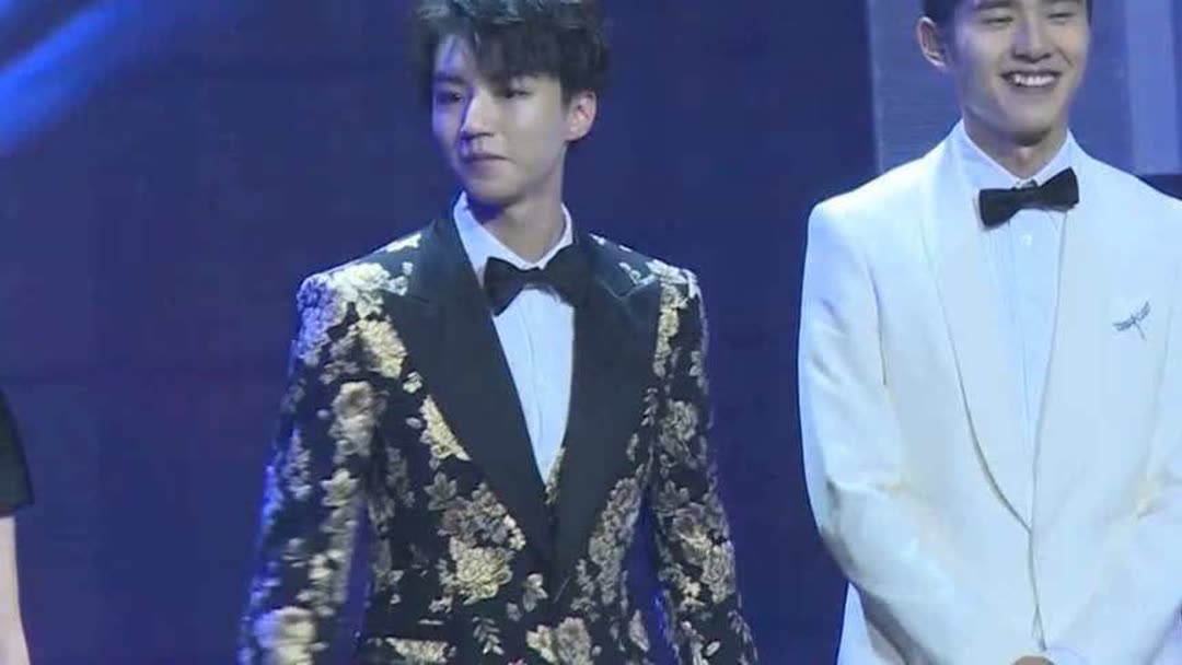 王俊凯粉丝王源粉丝微博之夜互撕 原因令人尴尬