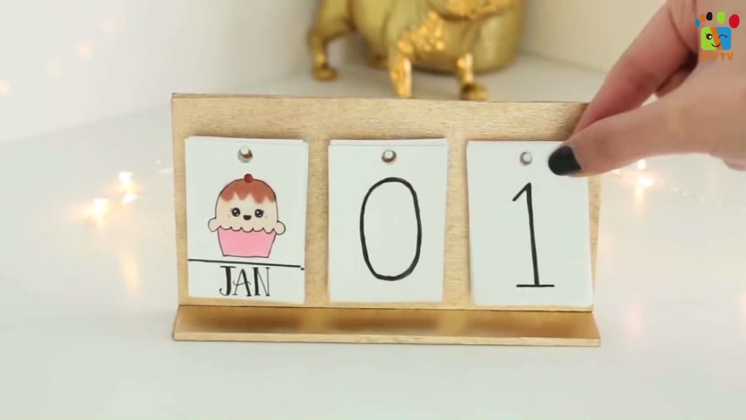 2019年最好的礼物,利用废旧木板,手工DIY台历吧!