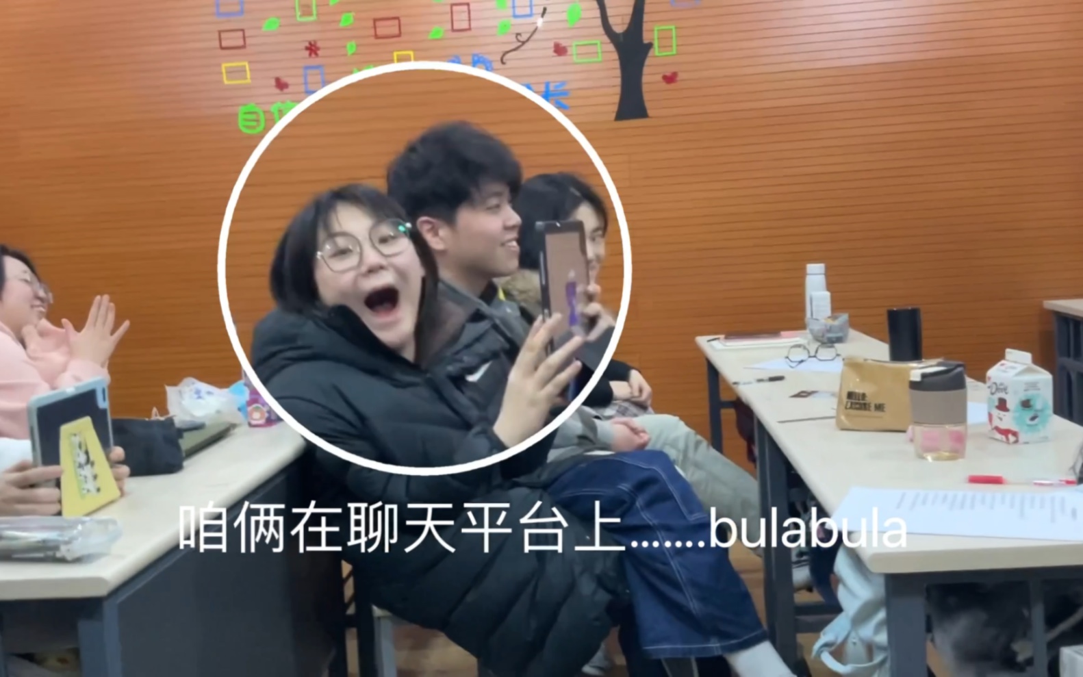 编导艺考集训即兴发挥哈哈哈哈哈 因为上课和作业都会收手机 所以只...