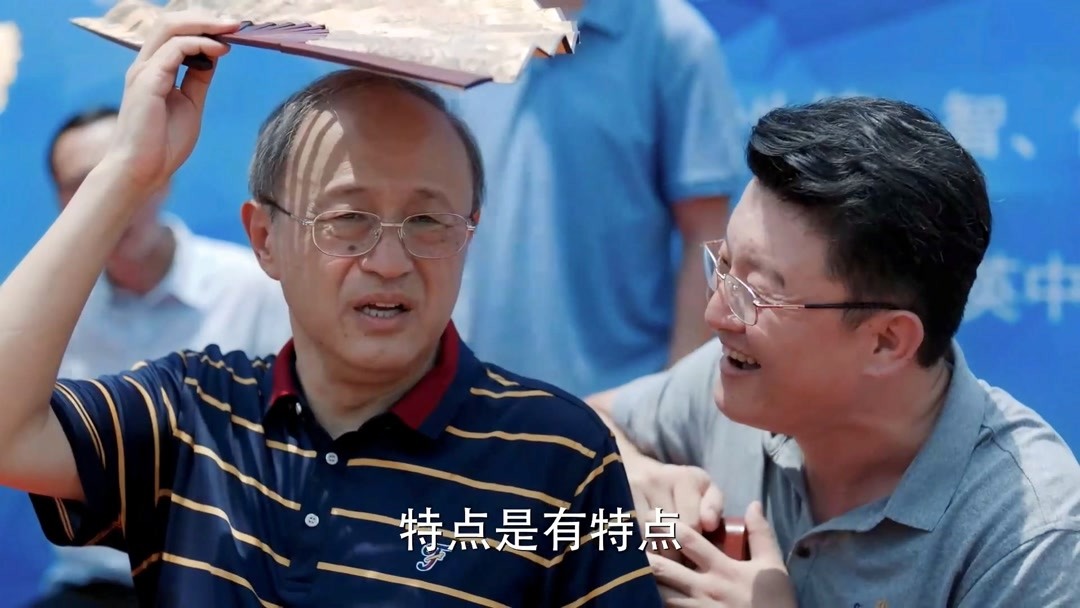 本以为是正常运动会开幕式,结局却出现高能,校长懵了