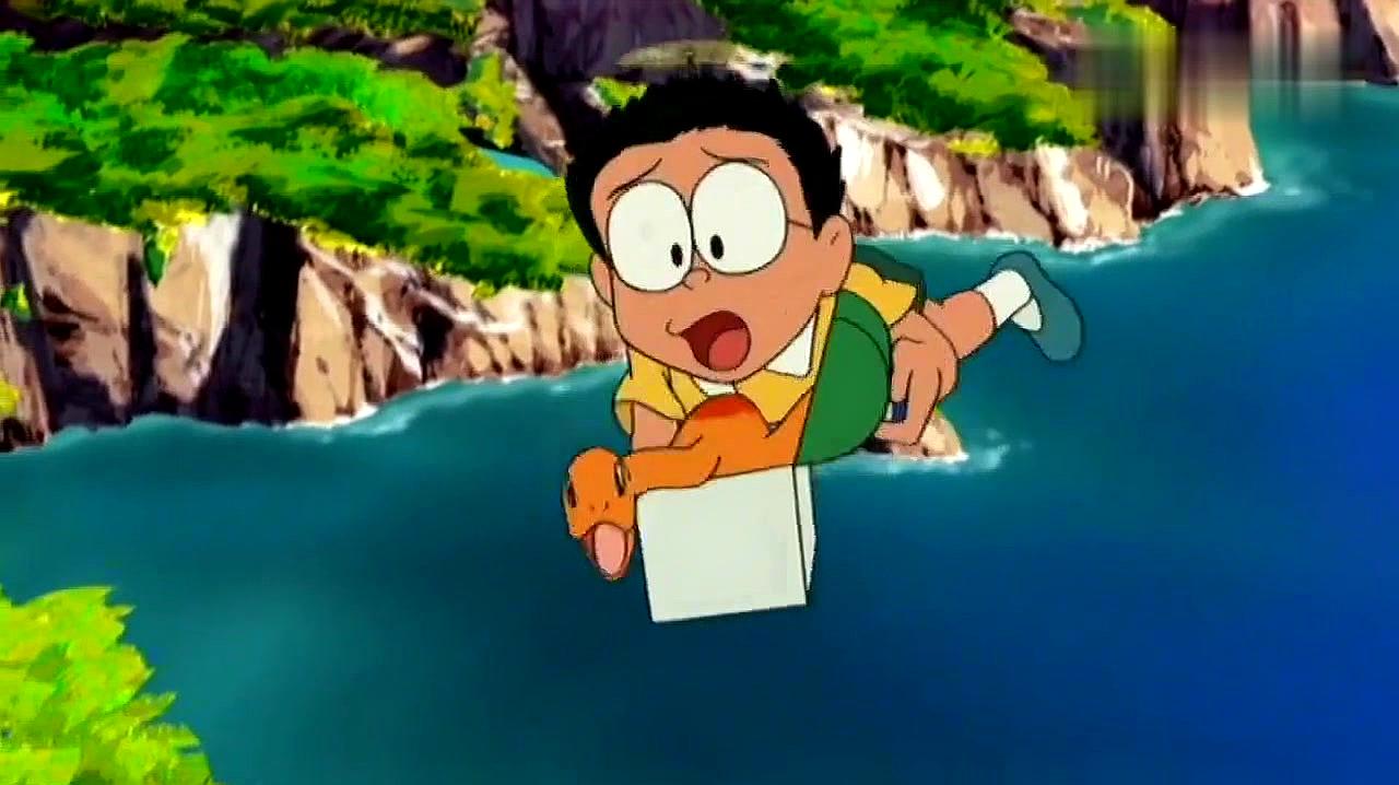 哆啦A梦:大雄用了那么多次竹蜻蜓,还是用不好,吃了一嘴土!