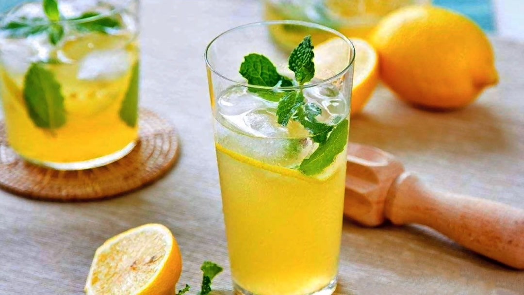 柠檬水千万别直接泡,冷饮店的秘方,一次能做一大罐,省事又好喝