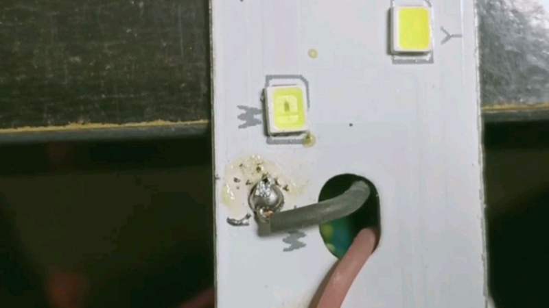 LED灯不亮灯珠坏的几率占八成