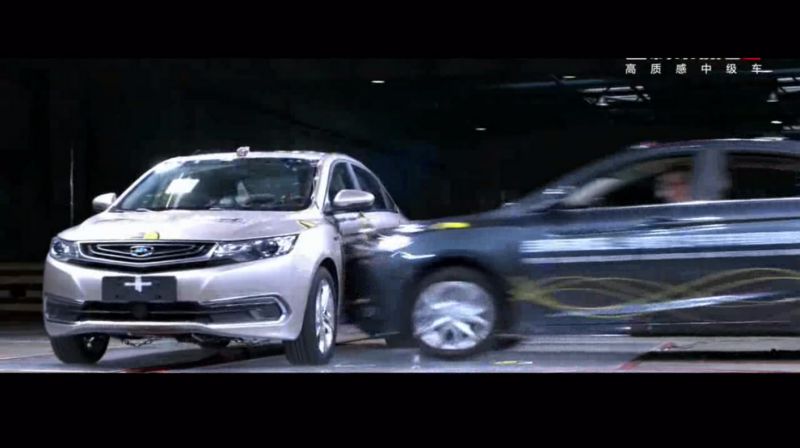   吉利帝豪GL全球首次车对车垂直进行的碰撞测试