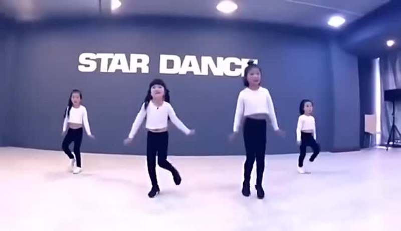 小孩舞蹈视频大全 简单的儿童舞蹈