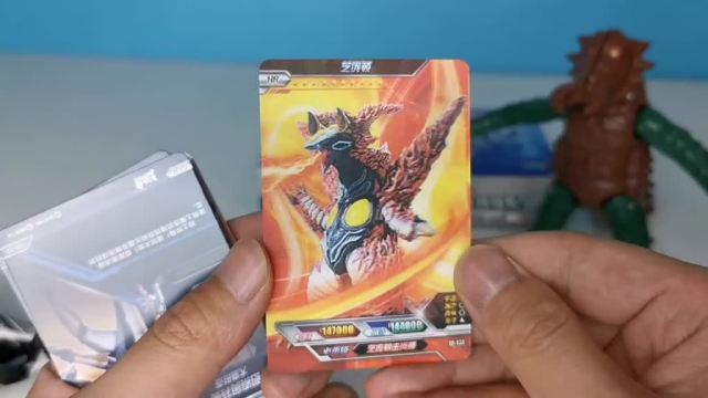 奥特曼卡片CP包,拆中雷欧奥特曼CP金卡和芝庞顿HR卡!