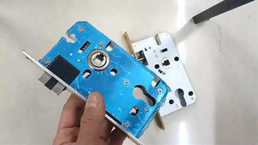 室内门锁体更换方向,如此简单!