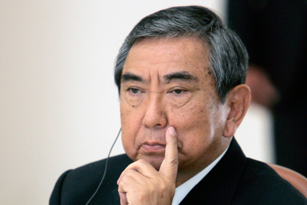 日方到底是战还是和?日本政府选了条不归路,85岁老领导出山