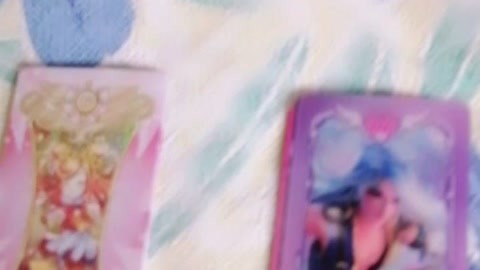 叶罗丽小花仙拆包对比,小花仙的卡牌太烂了,3d和特闪都没有。也不要...