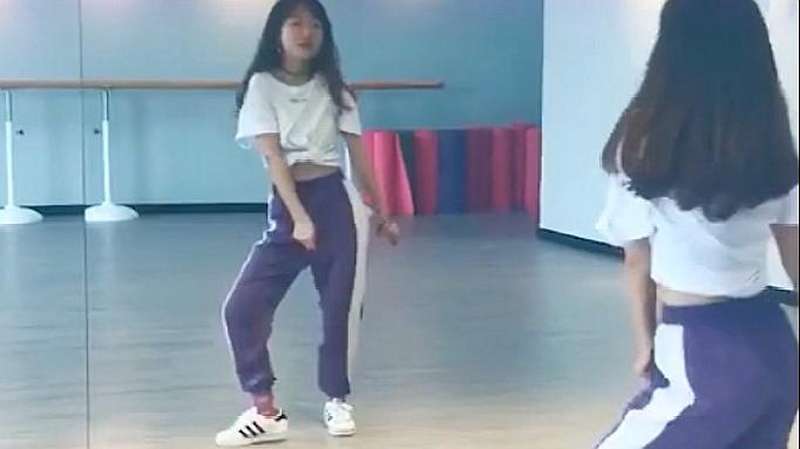 王心凌《爱你》舞蹈镜面分解教程!看完我就学会了