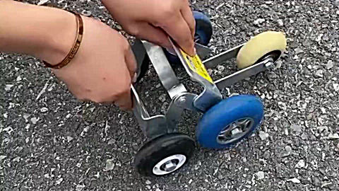 有了这个电动车拖车器,再也不怕车子没气了,女司机也能一个人出门!