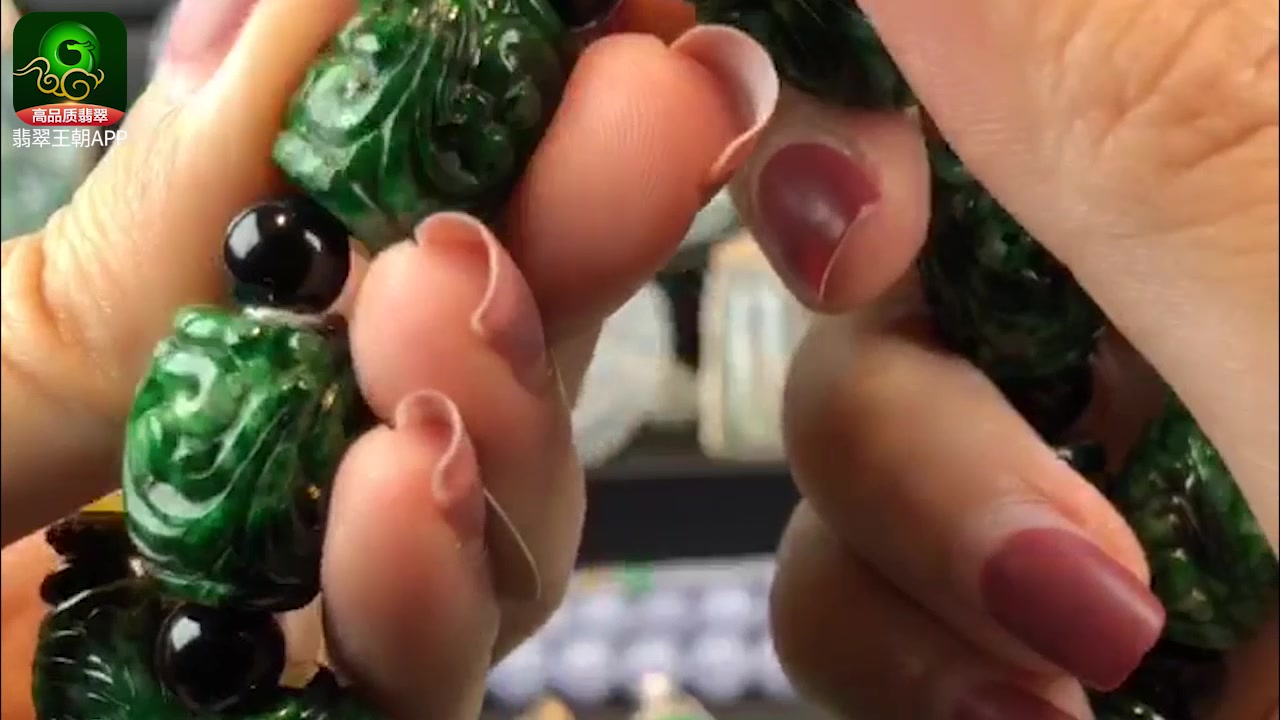 花青种桶珠翡翠手串雕刻细腻鲜艳青翠_翡翠王朝