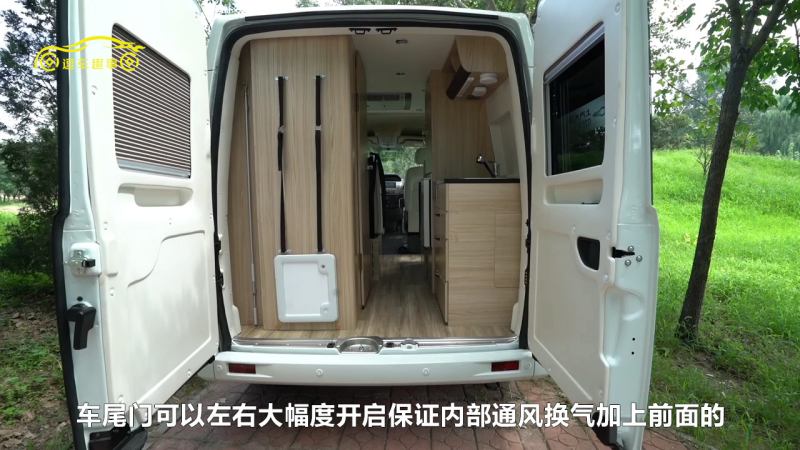 适合一家三口出行的自动挡房车?大厂生产外观低调,厨卫齐全!