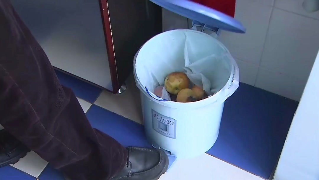 案发现场:母女在家煤气中毒,原因竟是烂苹果,长见识了