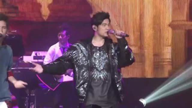 演唱会粉丝点蔡依林的歌 周杰伦这样回应