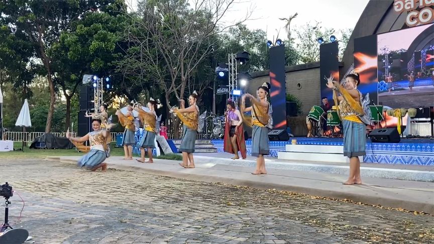 มโนราห์เล่นน้ำ泰国传统舞蹈