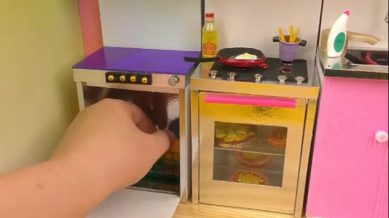 设计师为芭比DIY迷你生活用品,感觉好有爱啊