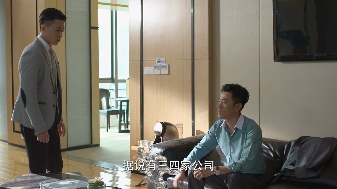 融资方案通过,前妻被男同事劝说,让她告诉前夫自己还爱他