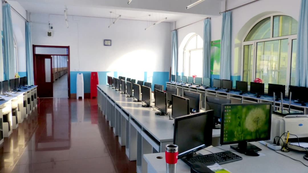 虎林市珍宝岛八一红军小学义务教育均衡发展纪实专题片