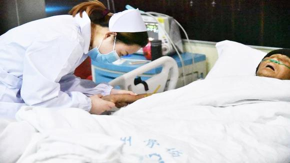 婴儿出生时无呼吸,抢救20分钟就被宣告死亡,两小时后却奇迹苏醒