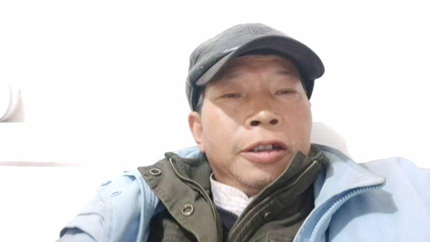 野钓时 目标鱼是鲫鱼要用有色线 酒米色泽不同 与目标鱼类型相关