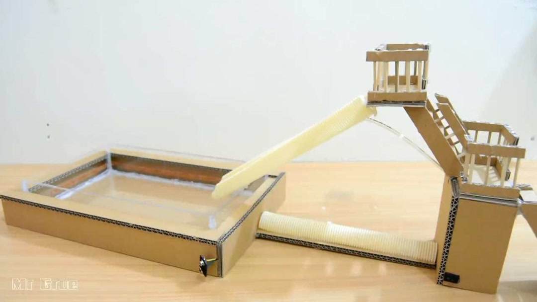 DIY手工制作:教你用纸板箱制作手工小房子,这楼梯做的太棒了
