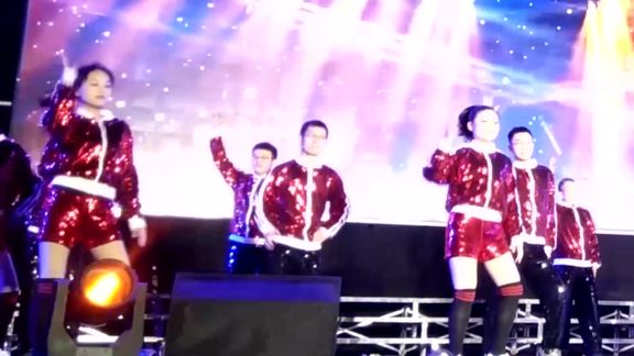 2020元旦师生联欢晚会 舞蹈:护花使者(表演:高三教师)