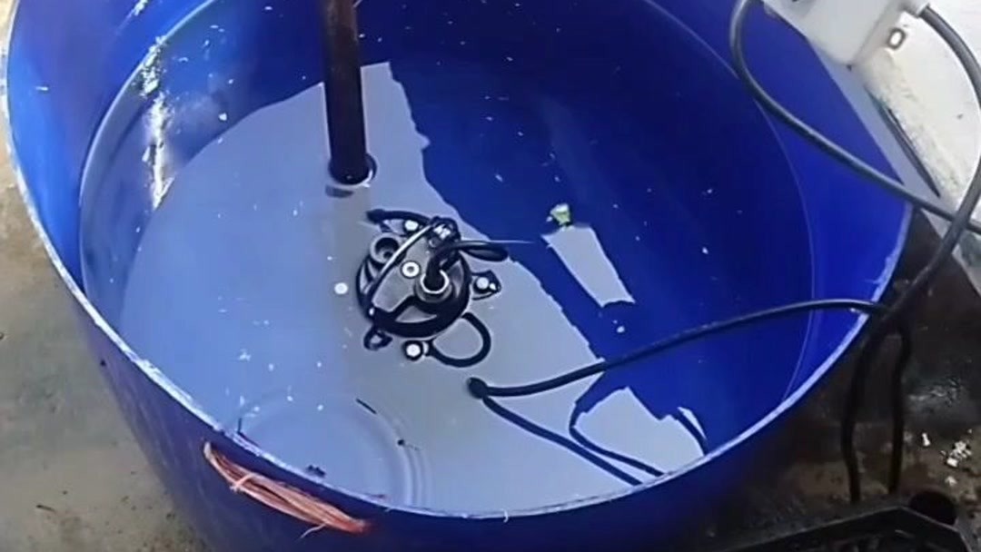 这个潜水泵买回来三天就坏了,质量非常不好