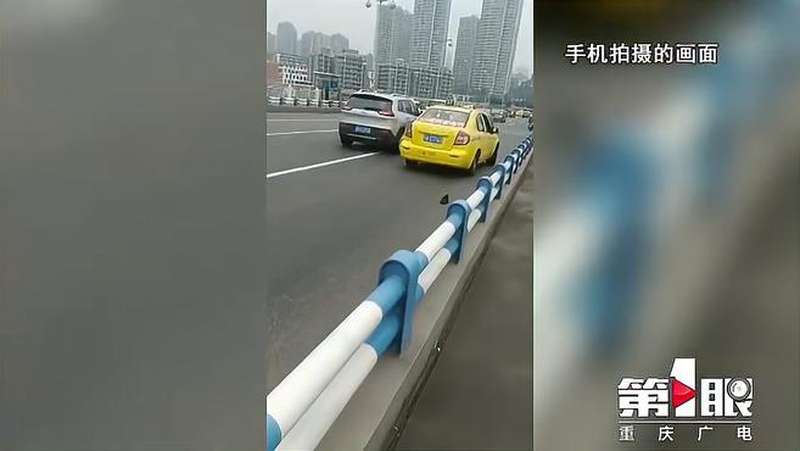 ...一把抱住跳桥轻生男子 】近日,在重庆,出租车司机廖忠成载客行驶至...