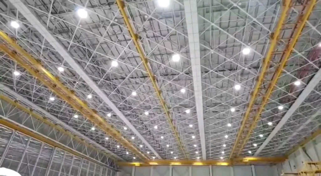 涂鸦 MESH 灯阵效果 - 大型仓库