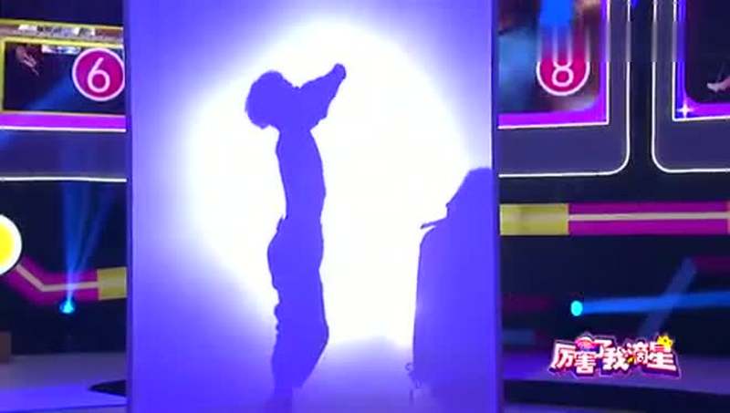 最美伪娘小9直播变装全过程,简直太像了