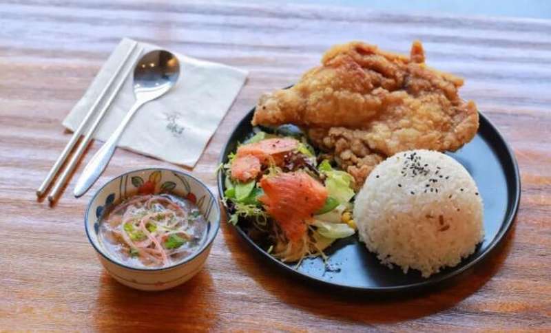 这可能是浙江最赞的便当了,店内不设菜单却火爆全场,吃得过瘾!