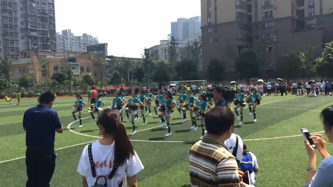 小学啦啦队舞蹈