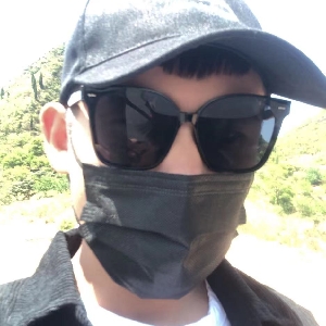 小华华的朋友圈 