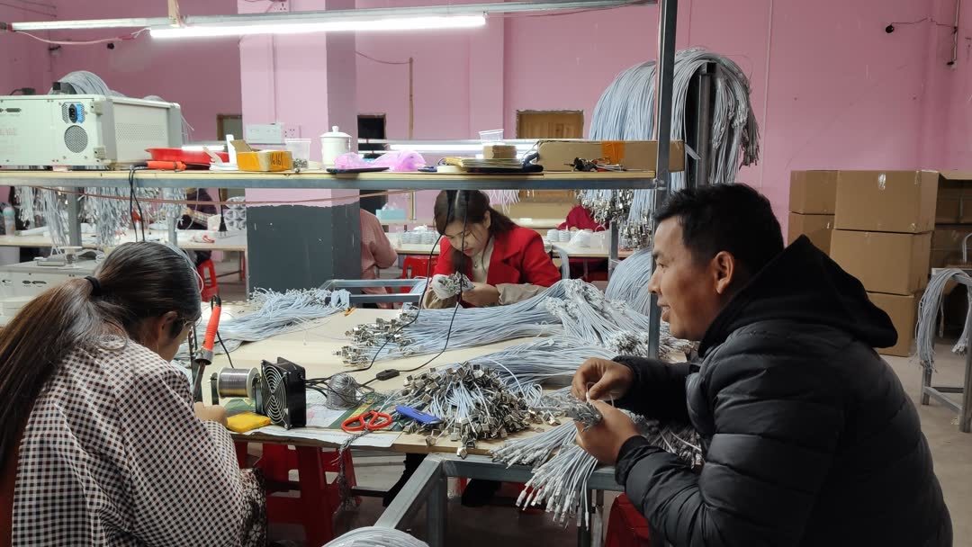 投资10几万在农村开加工厂,看看这规模怎么样?感觉比打工强多了