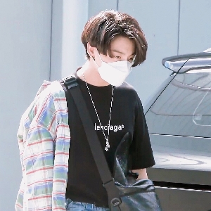 兔子爱吃大白菜_ 