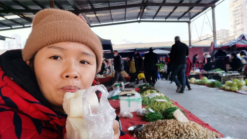 农村宝妈,早点买了1元的馒头,收摊卖了700多营业额,这样值吗