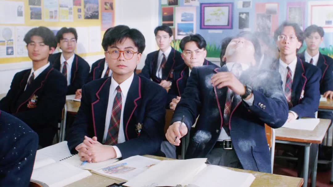 喜剧片:周星星校园生活苦不堪言,频遭黑板擦爆头,都被打冒烟了