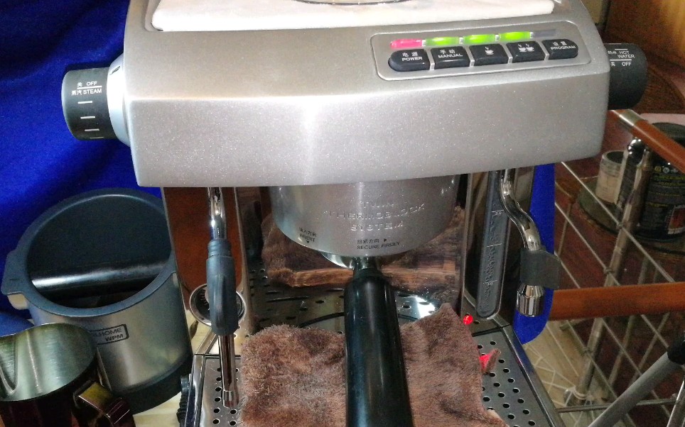 家里煮咖啡翻车的日常。自己在家煮咖啡,容错率可以高一点。尝过好...